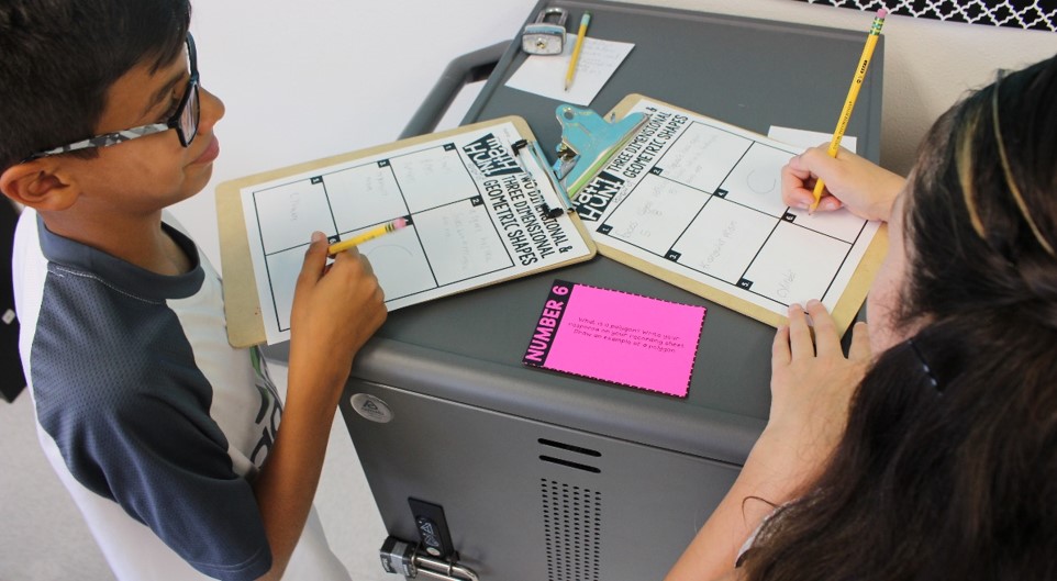 How to Foster Independence During Math Stations